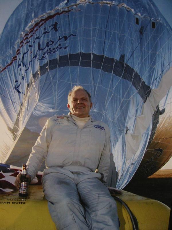 Image: Steve Fossett and the Spirit of Freedom Balloon